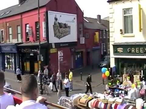 A TOUR OF BELFAST FALLS ROAD FROM OPEN BUS - YouTube