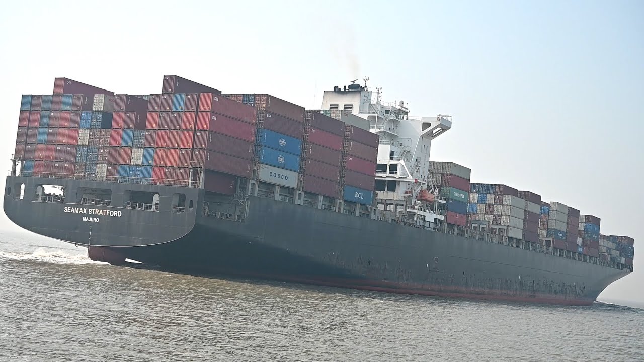Big Container Ship / Cargo Ship near JNPT Port Mumbai in Arabian Sea ...