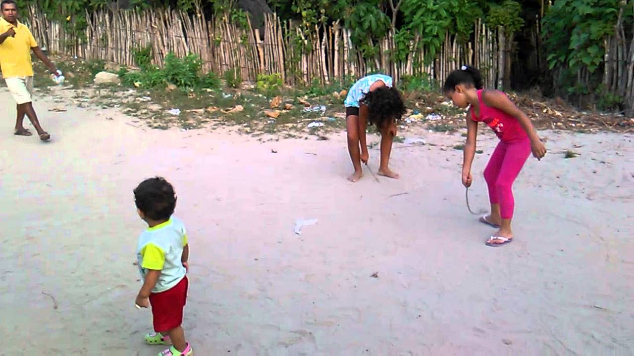 JUGANDO CON MIS PRIMOS - YouTube