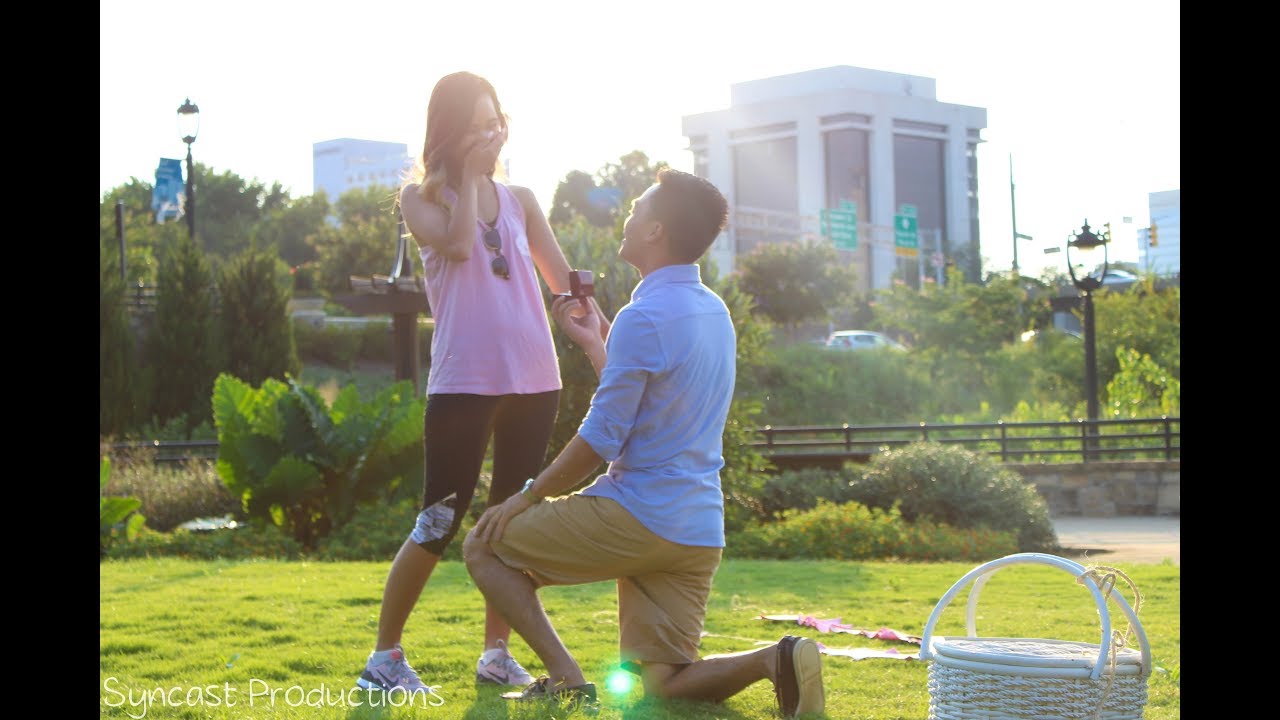 Golden Hour Proposal in Charlotte, NC // Vy & Thinh - YouTube