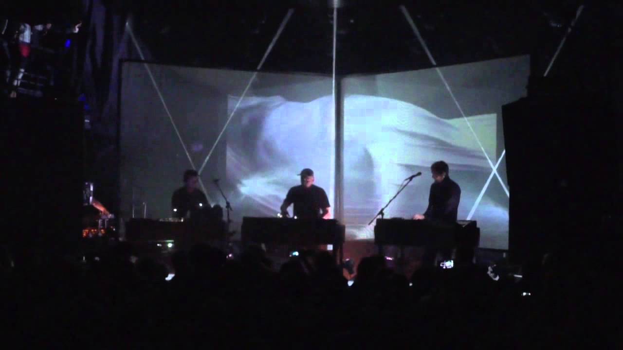 Moderat - Rusty Nails (Basen, Warszawa, 2014-02-02) - YouTube