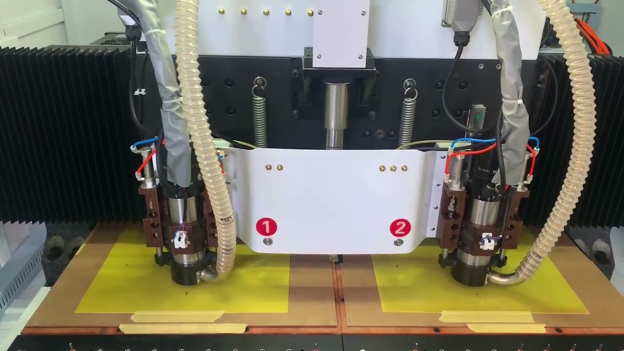 PCB Two-spindle CNC Routing Machine - YouTube