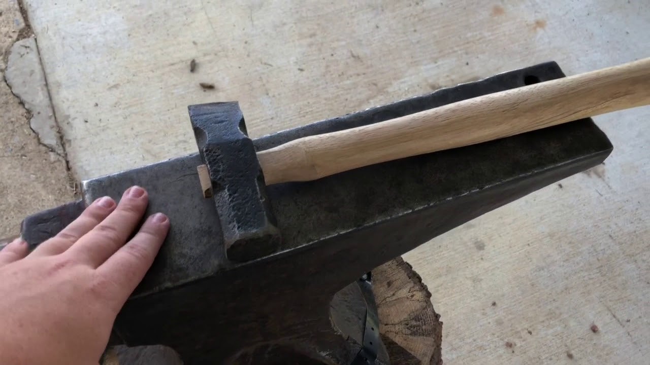 Anvil Mounting And Quieting Its Ring - YouTube