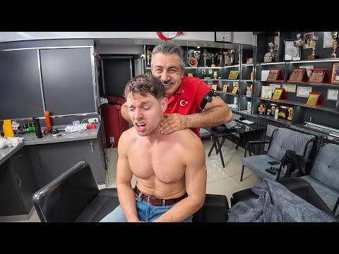 Türkiye's INSANE strong man Barber takes American Cowboy for a ride 🇹🇷