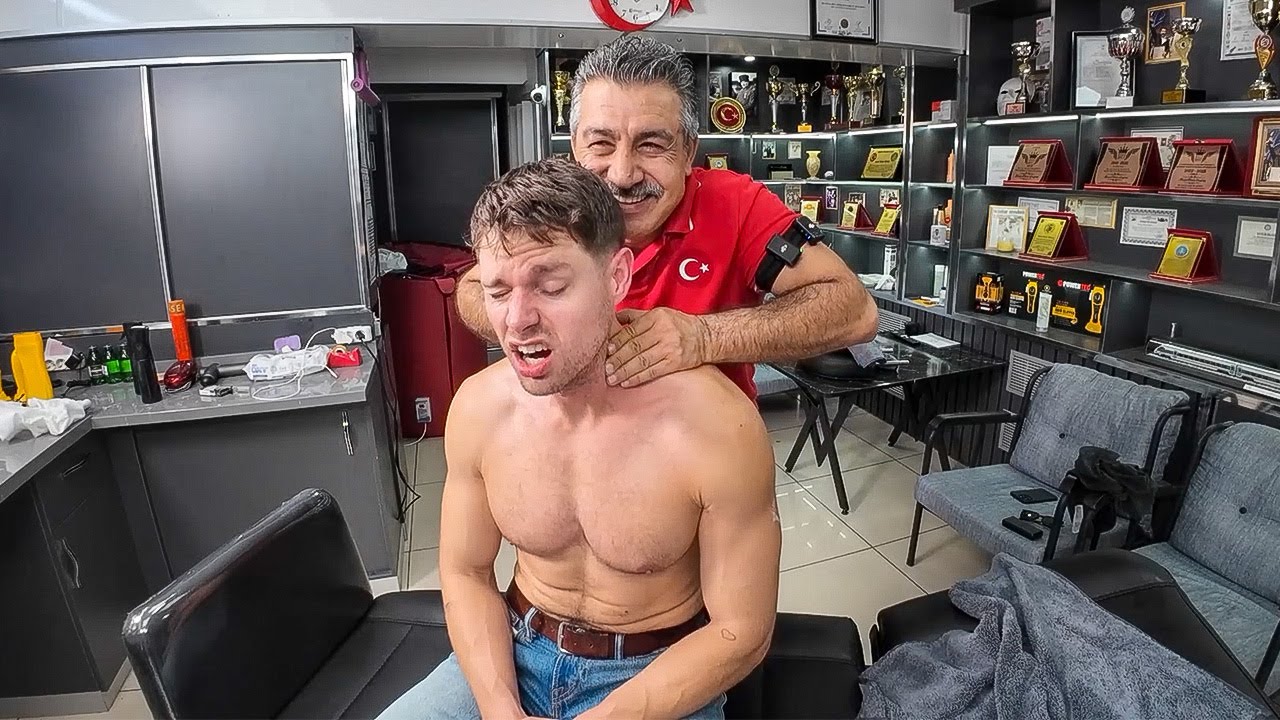 Türkiye's INSANE strong man Barber takes American Cowboy for a ride 🇹🇷 ...