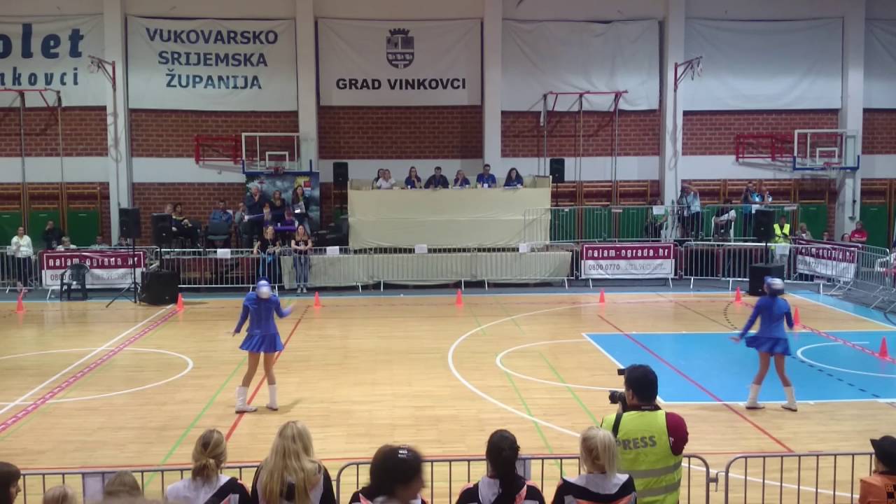 ANA FINK IN TINA KUMP (TREBNJE)- EVROPSKO MAŽORETNO PRVENSTVO VINKOVCI ...