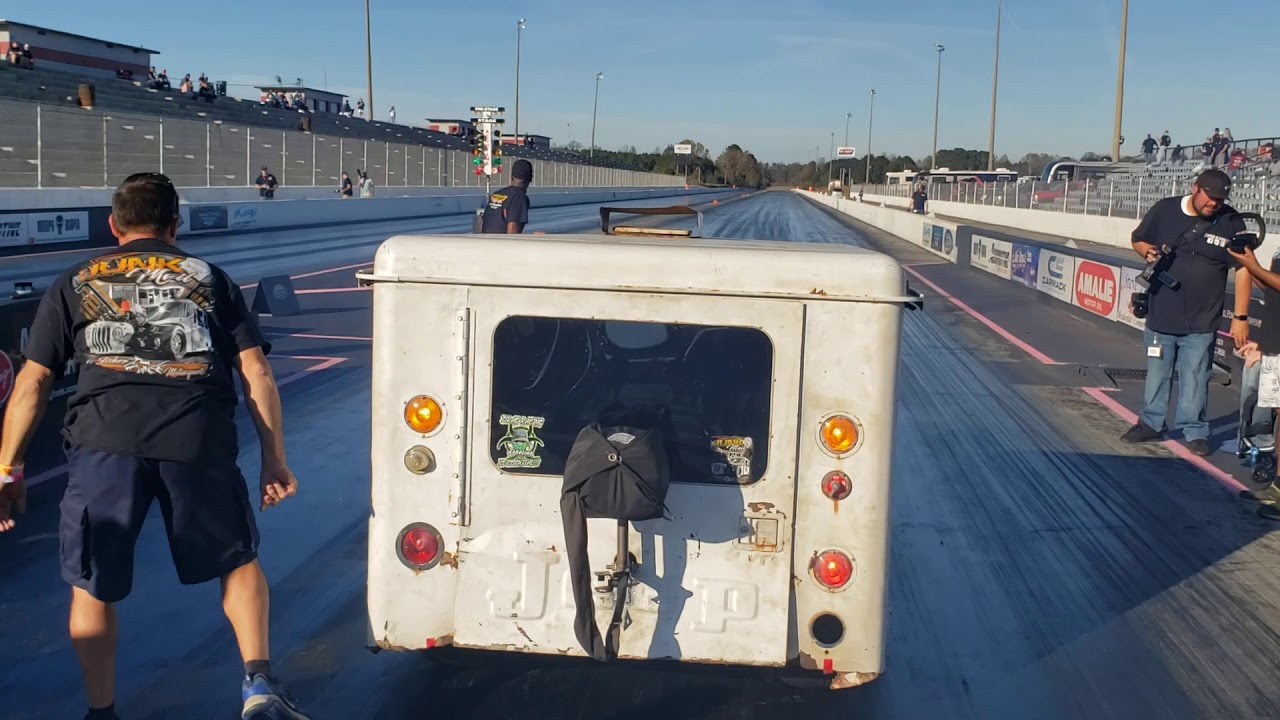 JUNK MAIL JEEP - YouTube