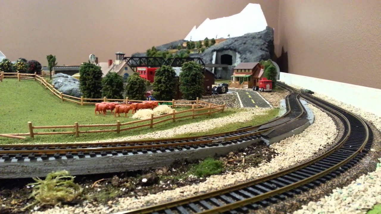 1st HO layout #3 - YouTube