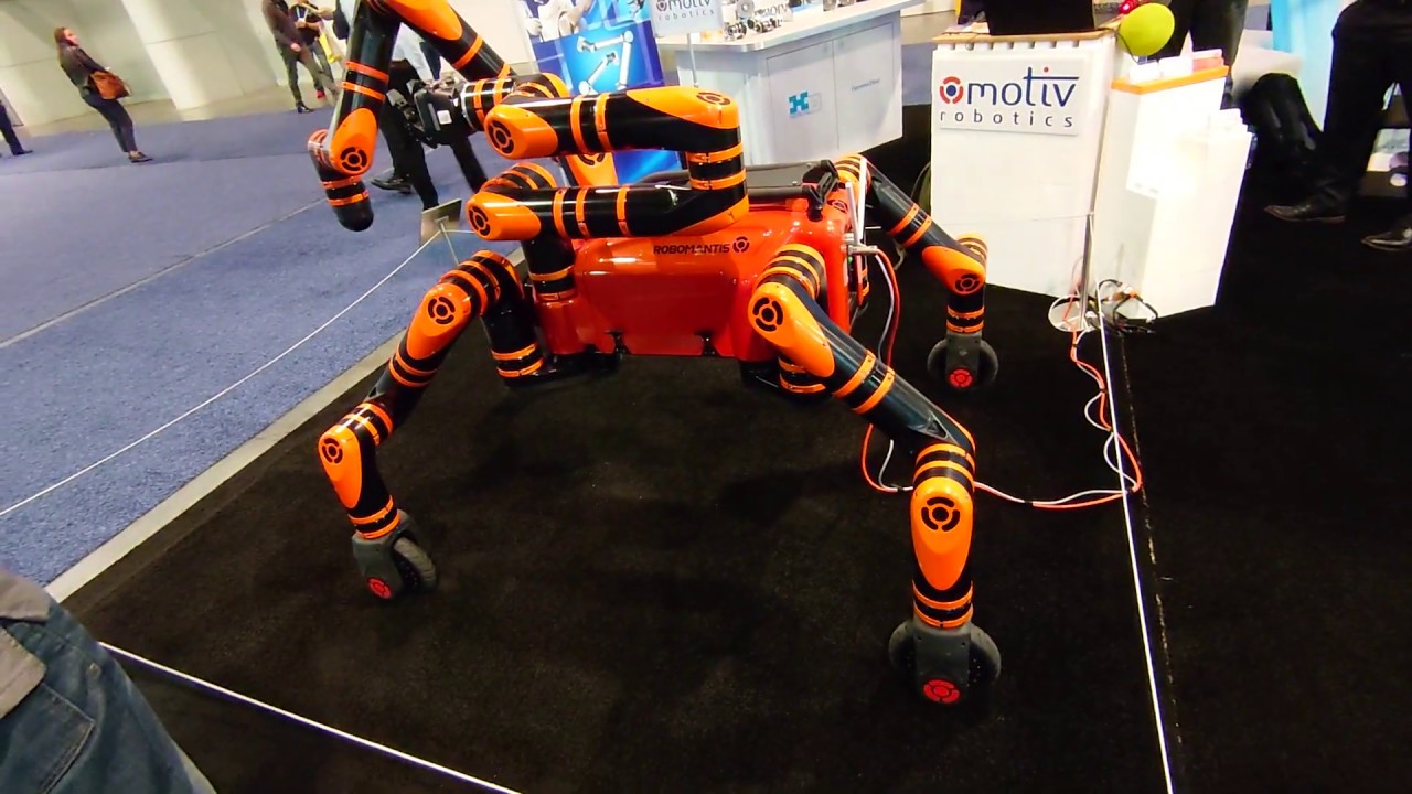 Robomantis Robot CES 2020 - YouTube