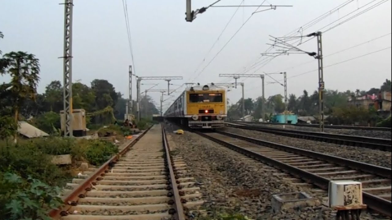 BURDWAN - HOWRAH LOCAL of EASTERN RAILWAYS - YouTube