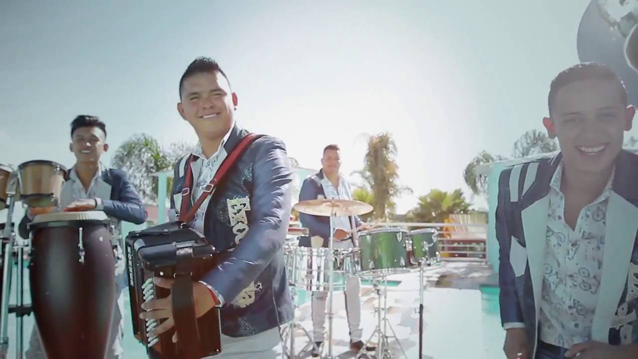 "La Excelencia Del Norteño Banda-La Queta (Video Oficial)" - YouTube