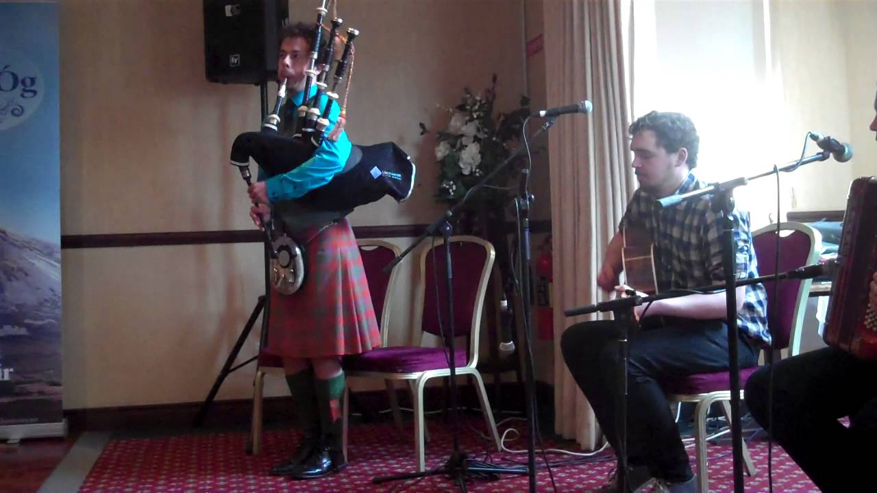Calum MacColl --- Robert & Allan Nairn - YouTube