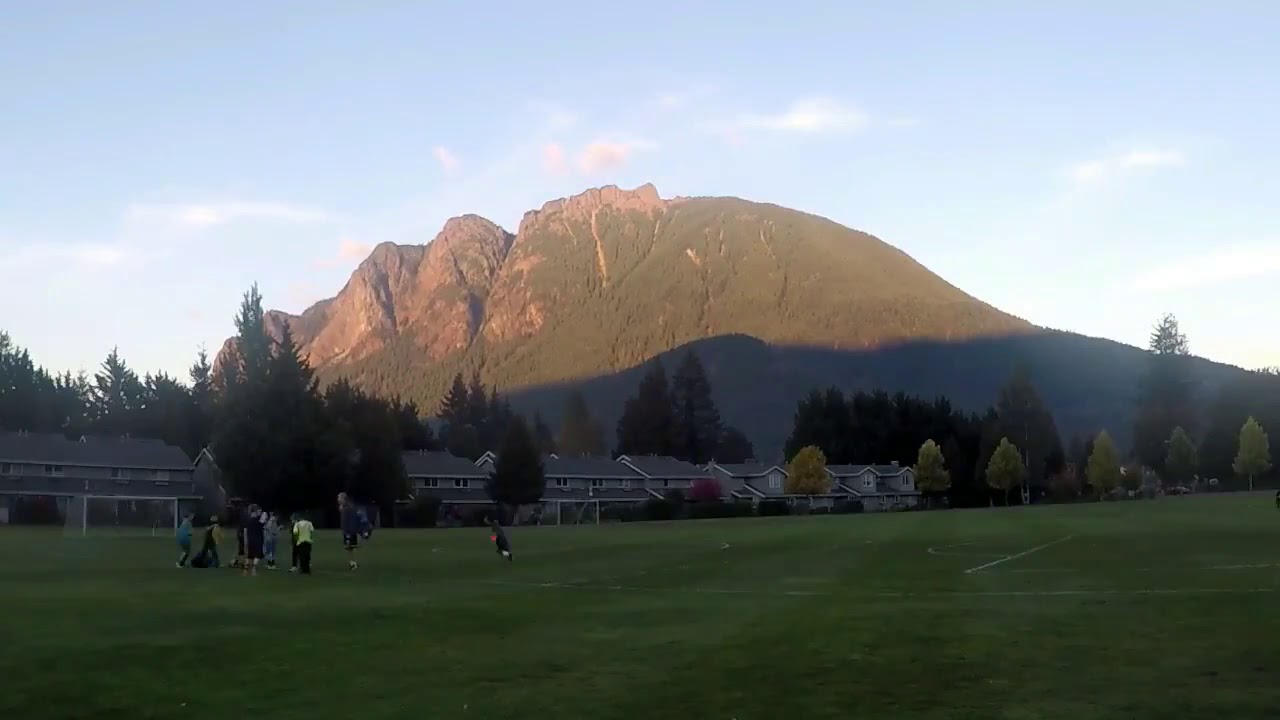 Sunset on Mt. Si - YouTube
