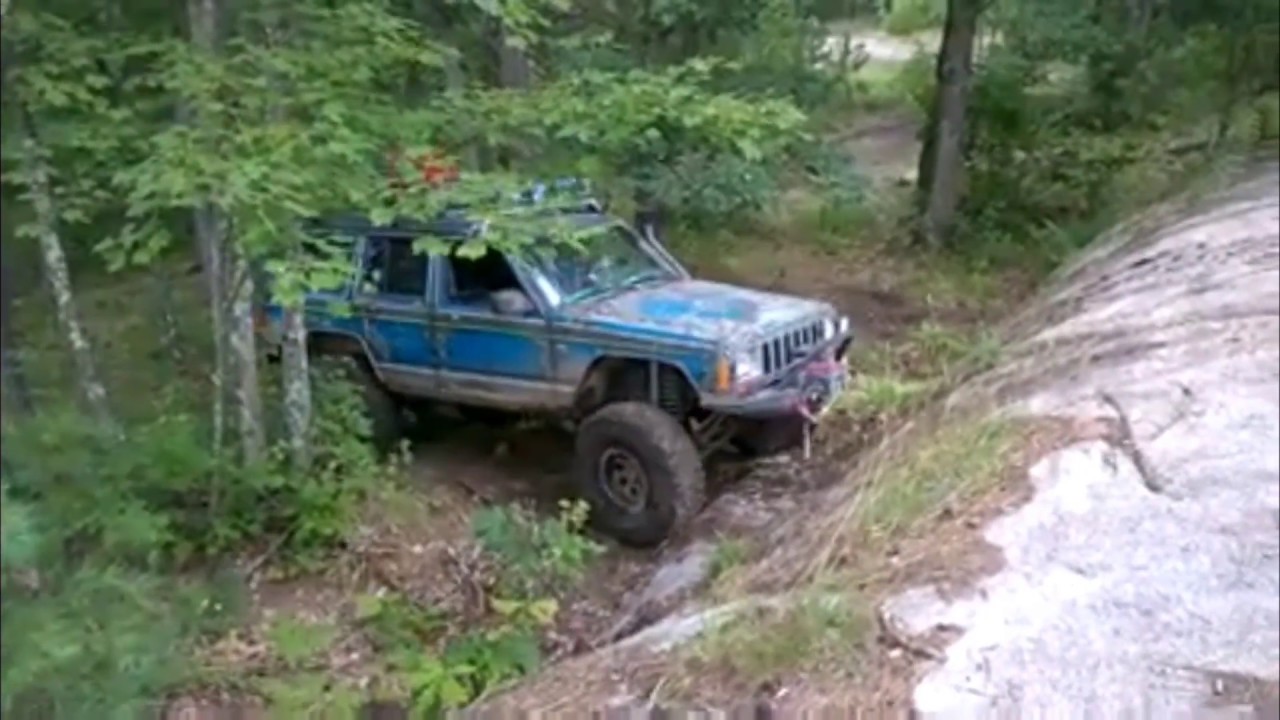 Lifted Airbushed Jeep XJ Dragoneer 4x4 Off Road Crawling at the ...