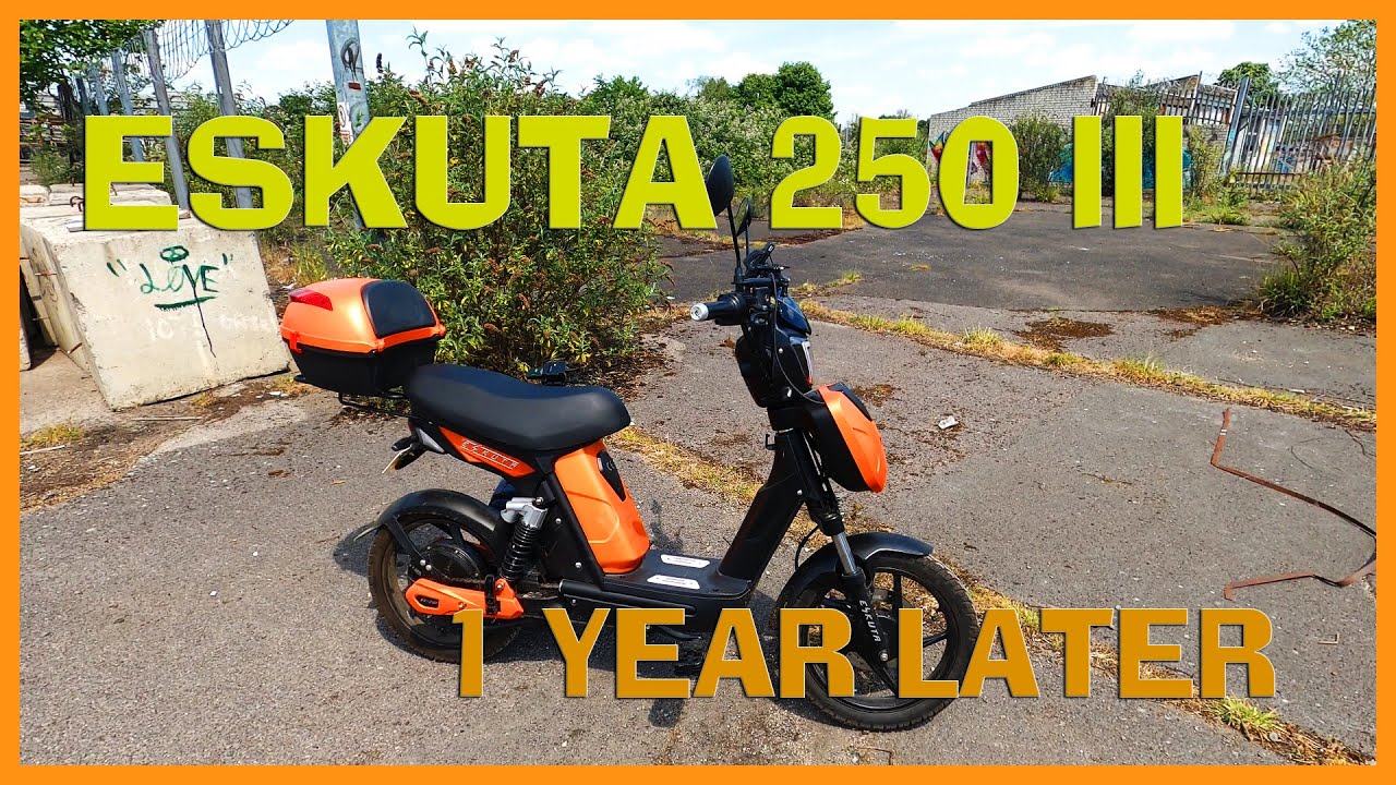 Eskuta 250 iii 1 Year Review & urban photoshoot - YouTube