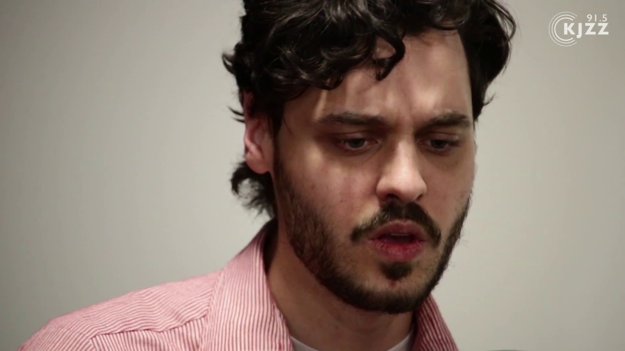 Tiny Desert Concert: Max Knouse - YouTube