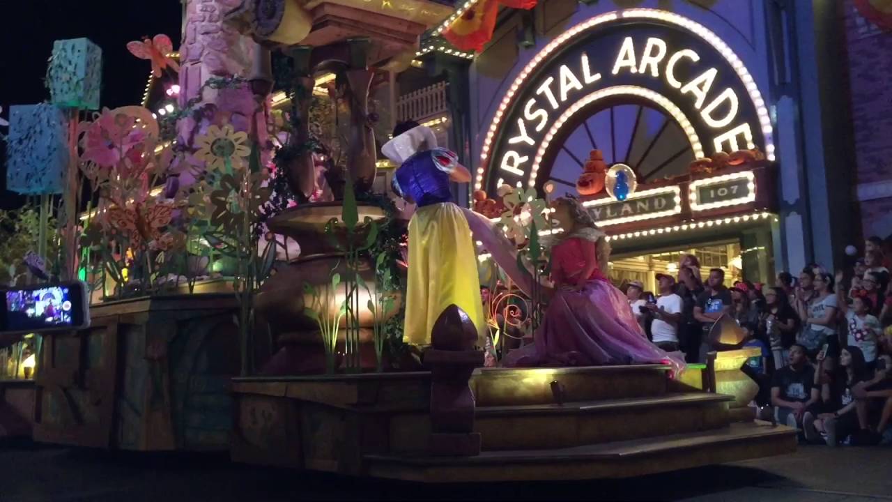 Mickey's Soundsational Parade - YouTube