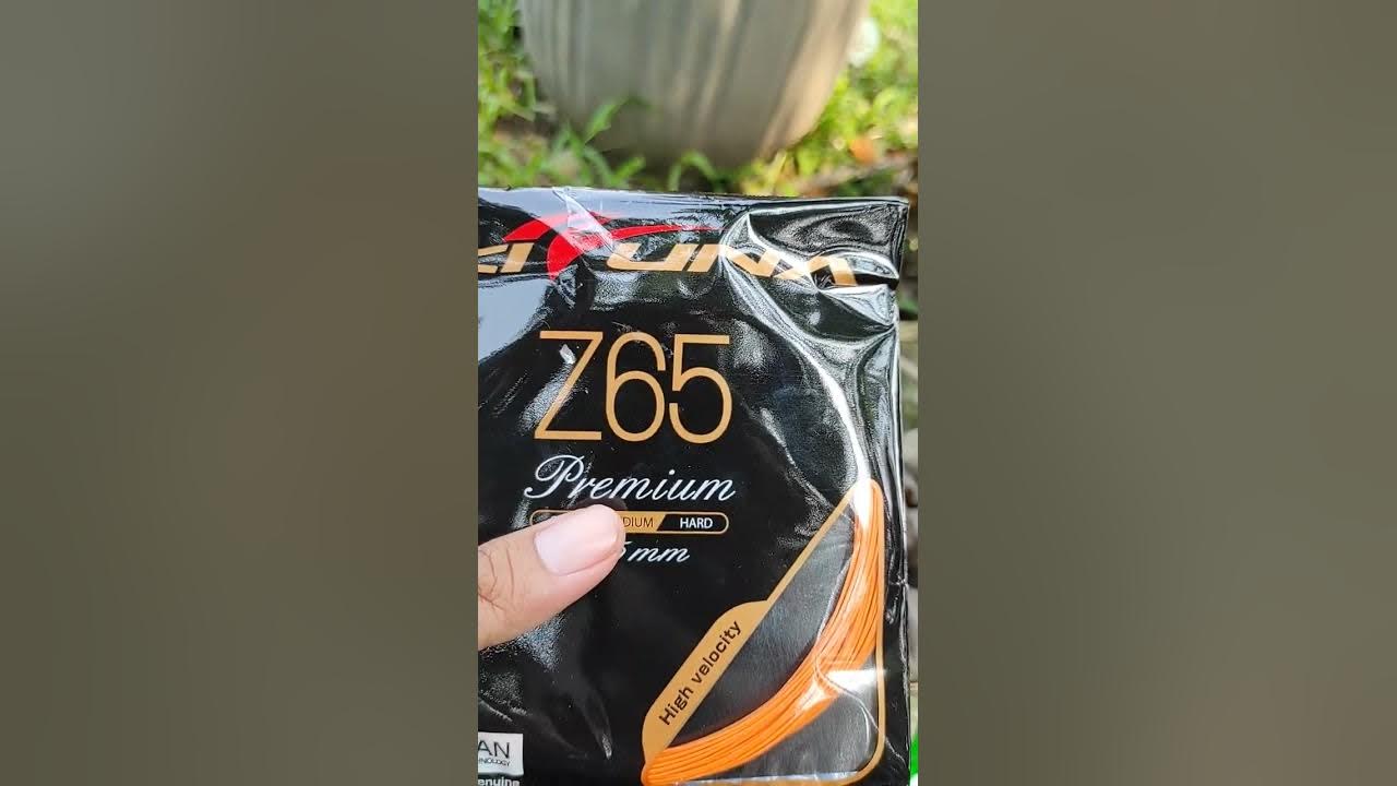 Senar raket badminton exbolt 63 dengan kizuna z65 - YouTube