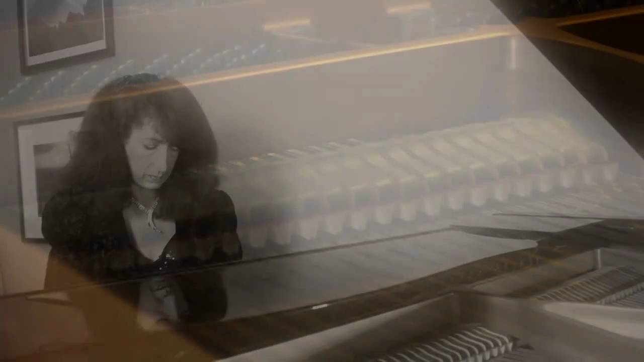 Pianist Lisa Downing Performs Diaphanous Breezemov Youtube