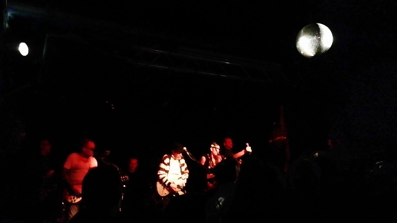 Space Invaders | The Piranhas | The Prince Albert, Brighton | 30/03/19 ...