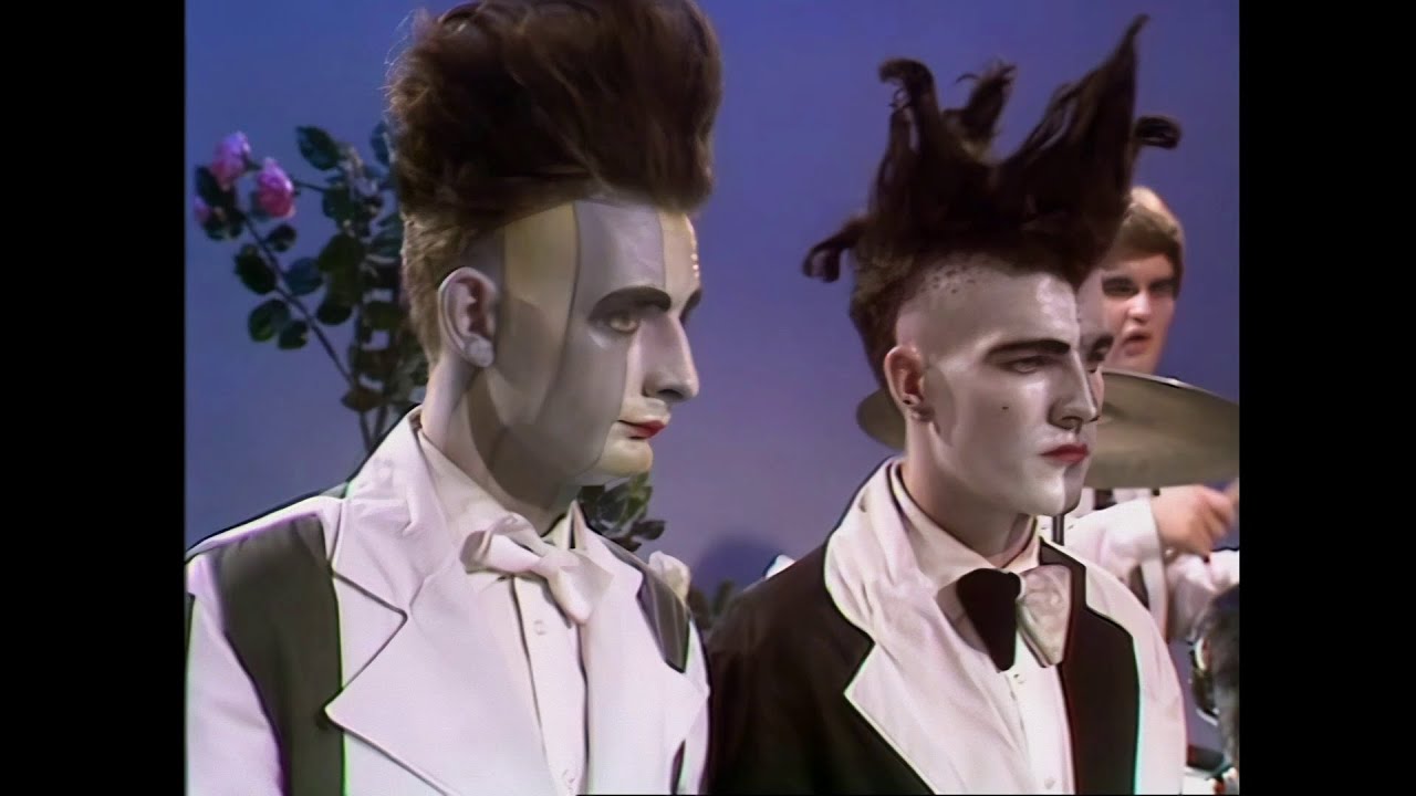 Split Enz - Sweet Dreams - Official Video - 1976 - Remastered - YouTube
