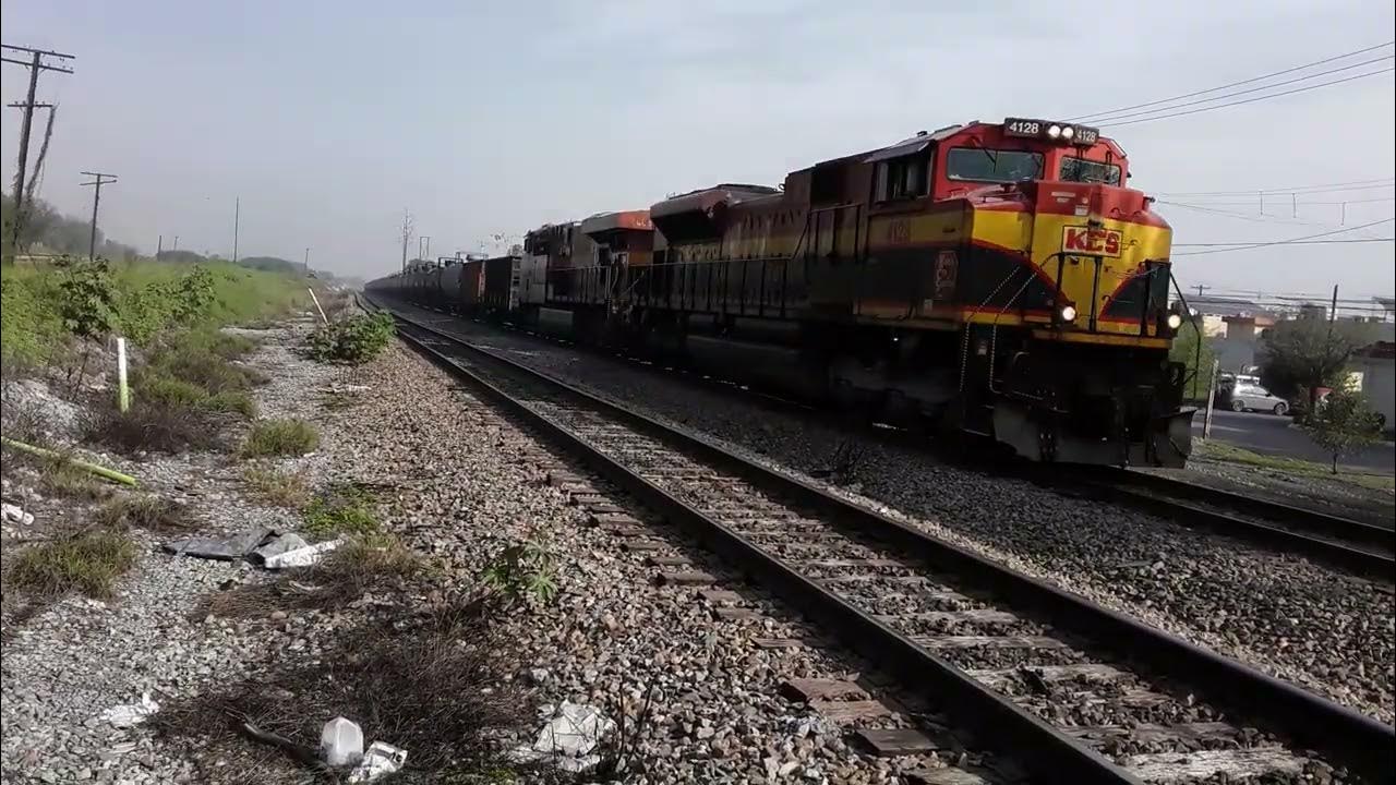 kcs 4126 y 4668 tripulación saludando - YouTube