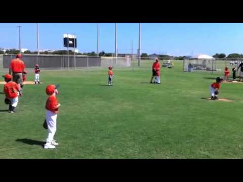 Caleb's first t-ball game - YouTube
