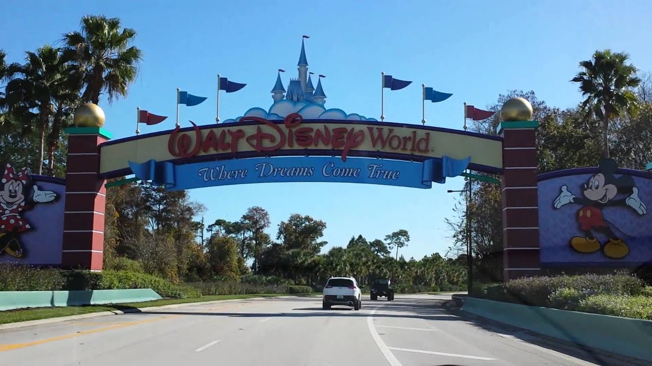 Entering Disney World :) - YouTube