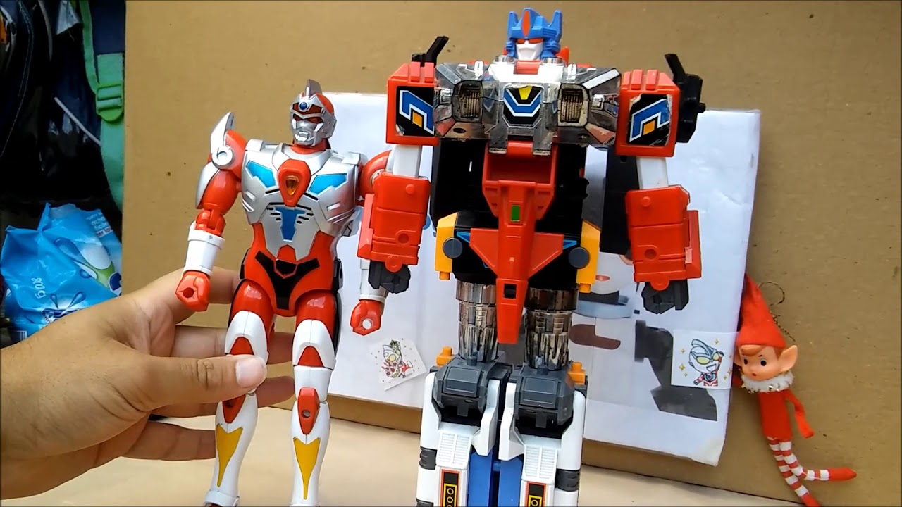 GRIDMAN Superhuman Samurai Cyber Squad Playmates en Español - YouTube