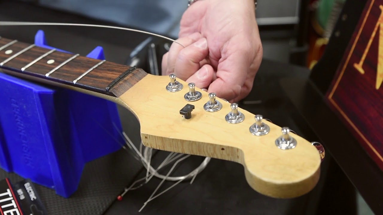 How To String a Guitar - YouTube