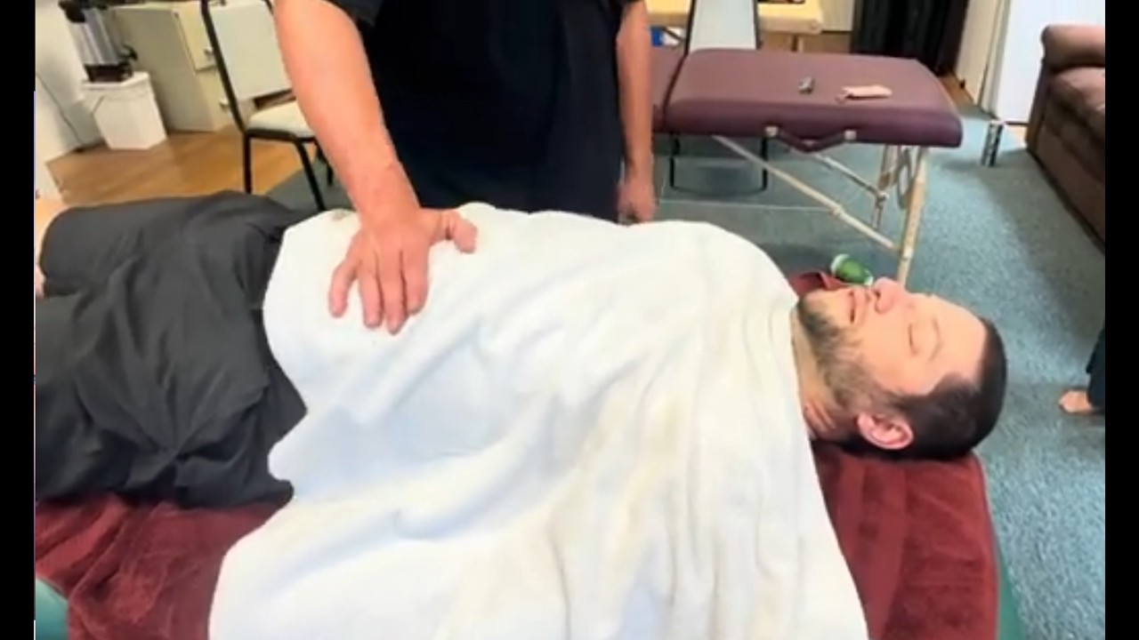 How to relax a person after a deep tissue massage. Finishing up ...