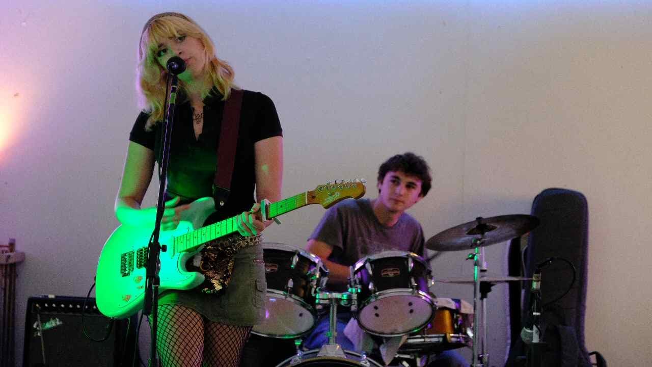 Harmony Bo ~ School ~ The Boating Pool (Ramsgate) - YouTube