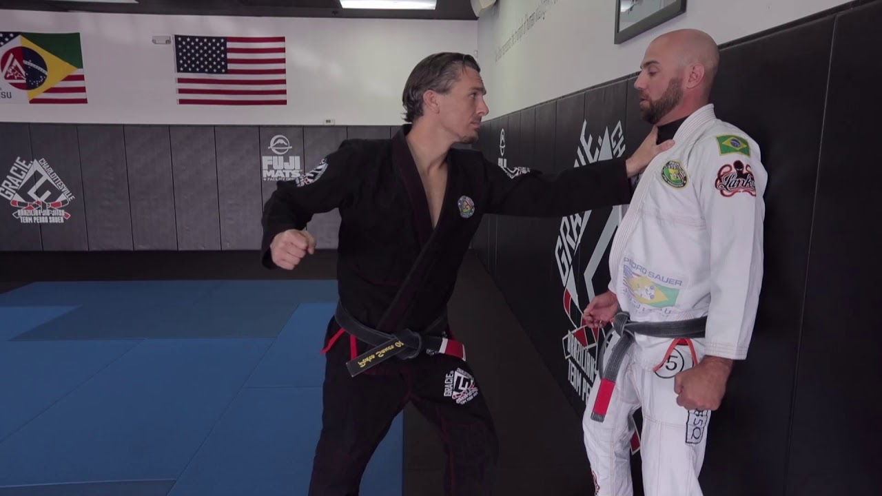 Jiu-Jitsu Defense to the One Hand Choke Against a Wall by Gracie ...