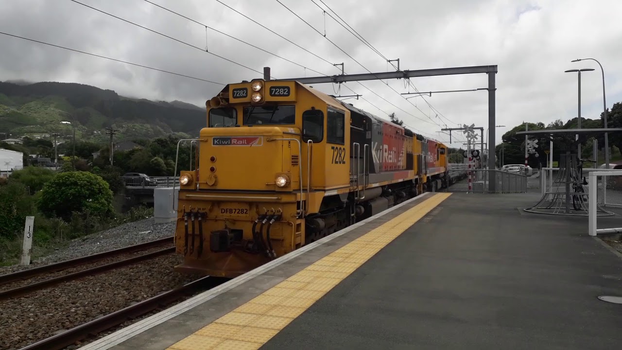 DFB's 7282 And 7023 On 263 - YouTube
