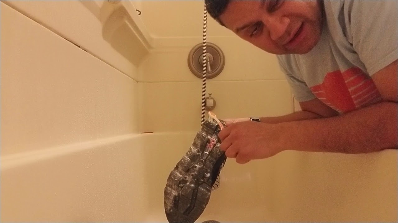 How To Cleen Dog Poop Of Shoes