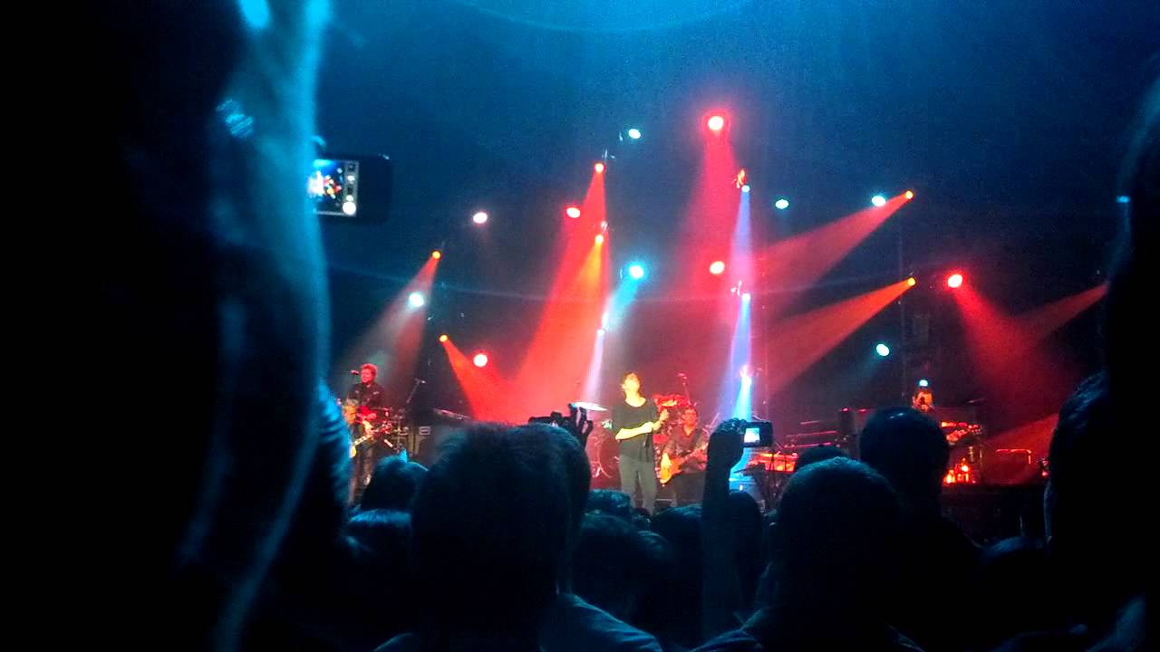 Matchbox 20 - Overjoyed (live) - YouTube