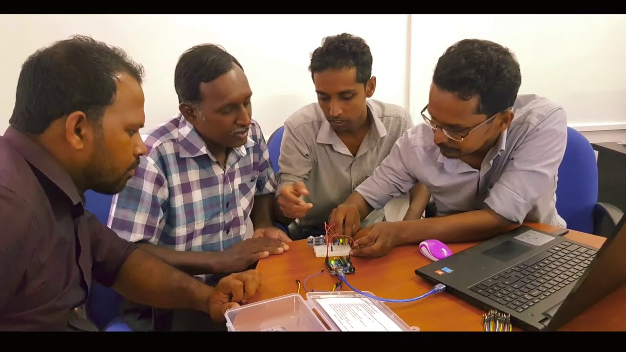 Robotics and IoT Trainning at PICTEC, EP Batch 02 - YouTube