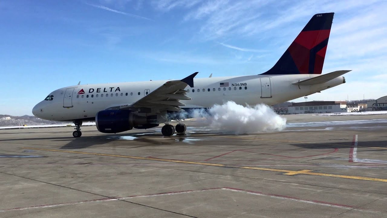 Delta Airbus A319 Cold Engine Start - Charleston, WV - YouTube