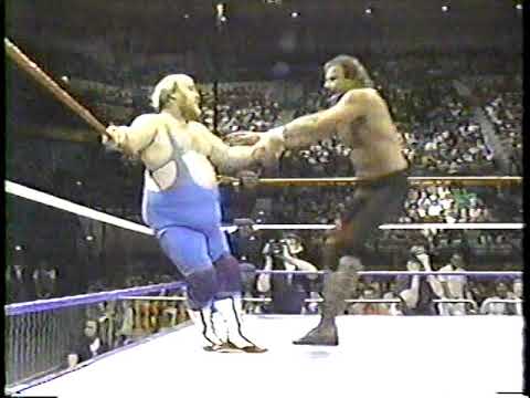 Jake Roberts vs. Rusty Brooks [1988-12-25] - YouTube