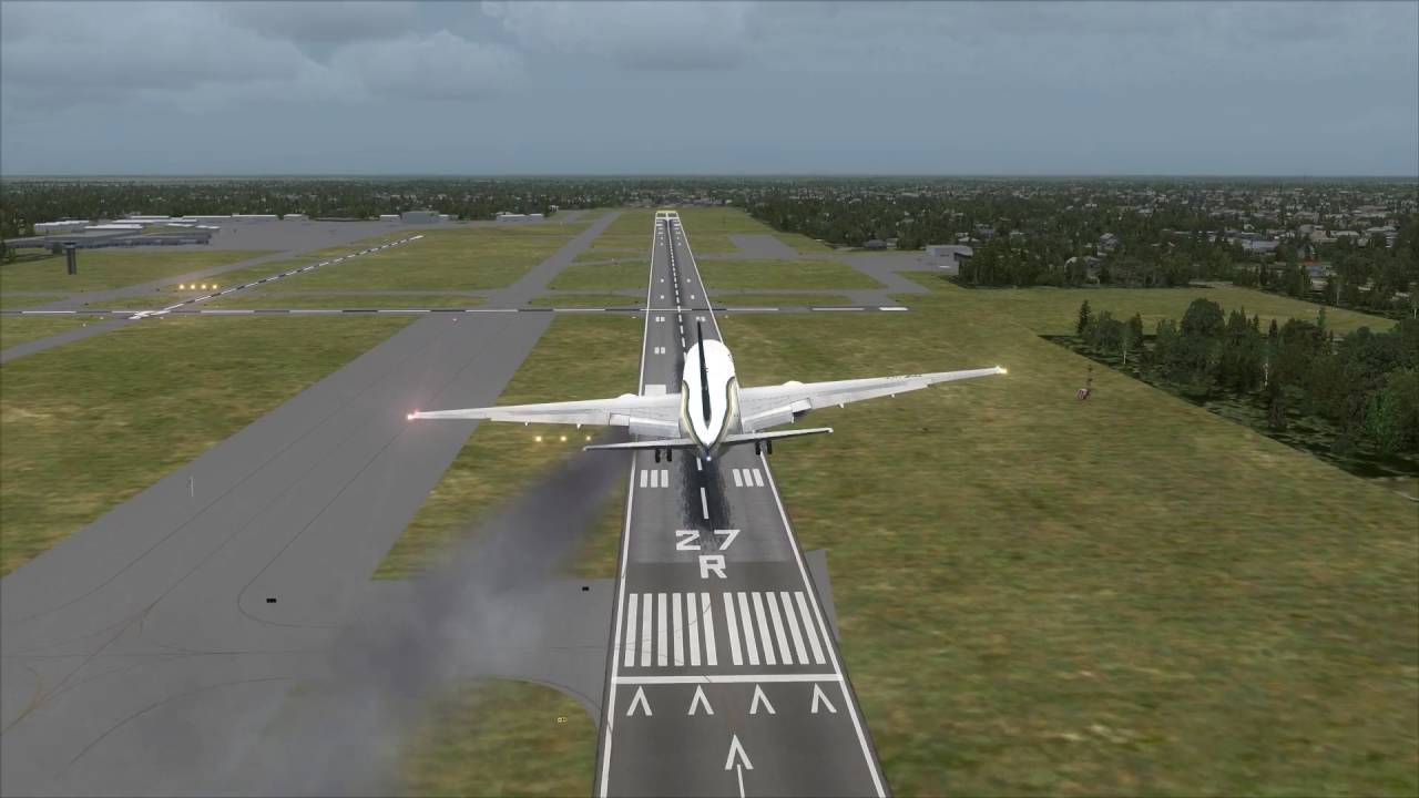 Awesome PIA Boeing 777-300ER Emergency Landing - YouTube