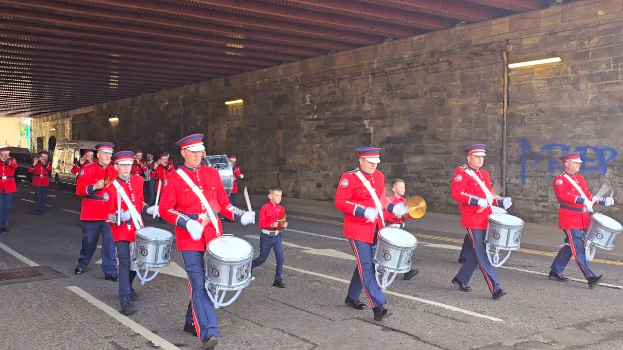 Camlachie Loyal Star 20th anniversary parade (UNDER THE BRIDGE) - YouTube
