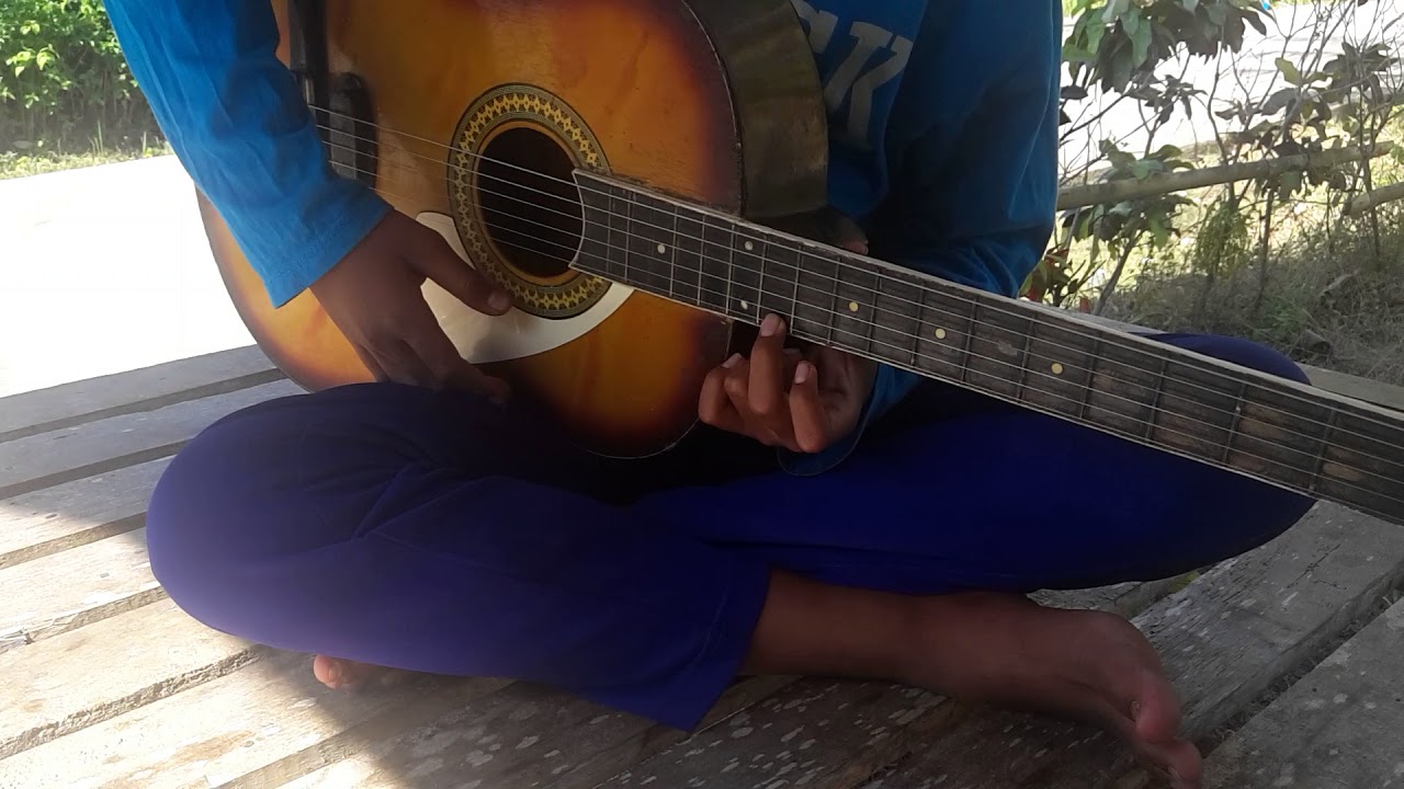 Vidio lucu bermain gitar - YouTube