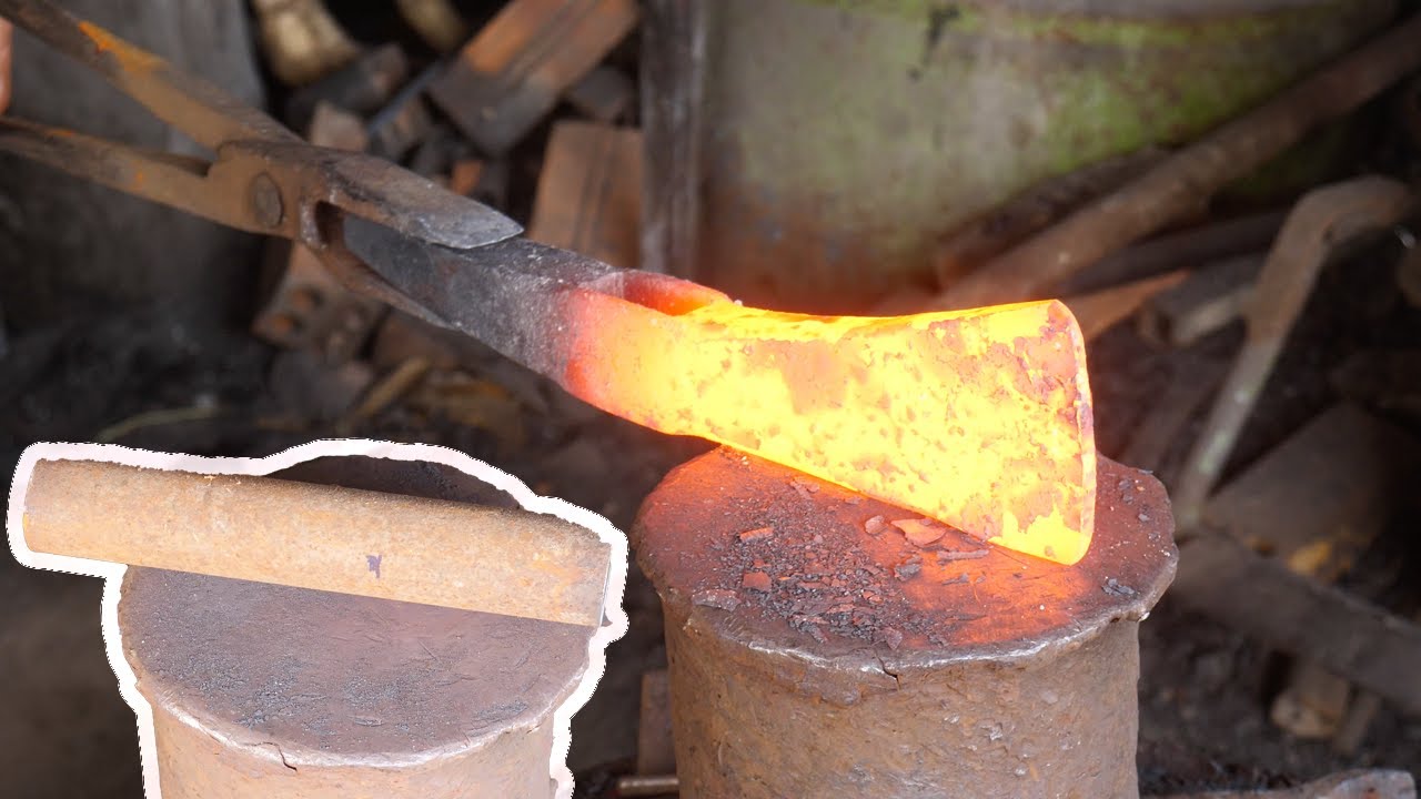 Unbelievable! Create a Custom Axe with Just Round Bar - DIY Project ...