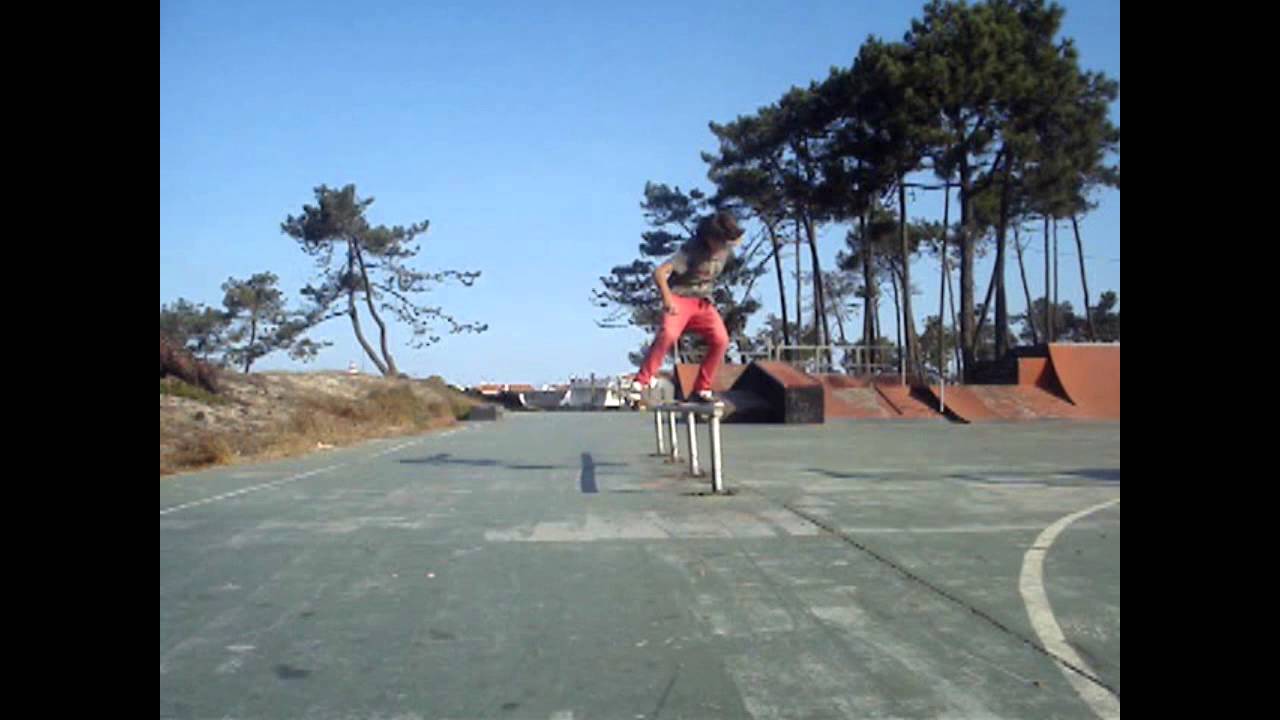 Mini session in Sines skate park - YouTube