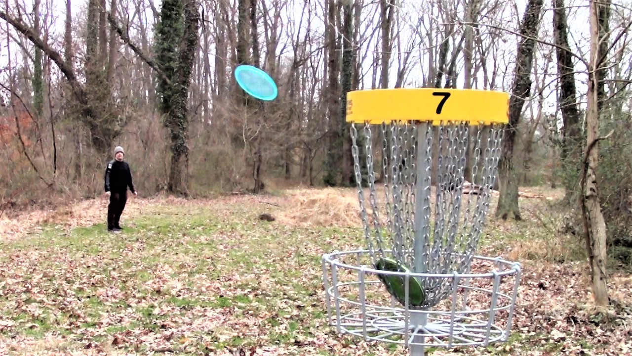 Disc Golf Tutorial, Lesson and Round at McLean Central Park - YouTube