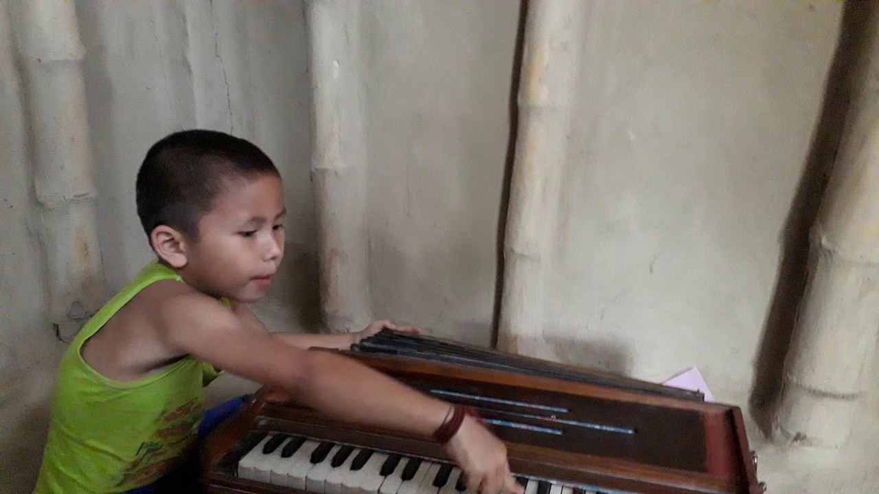 Boro new singer , Bwdwrsa Ramchiary, from Nagrijuli - YouTube