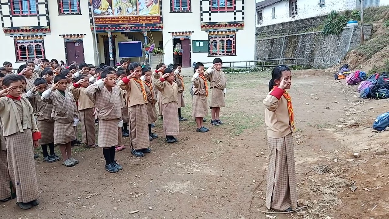 Cheychey scouts singing camp anthem. - YouTube