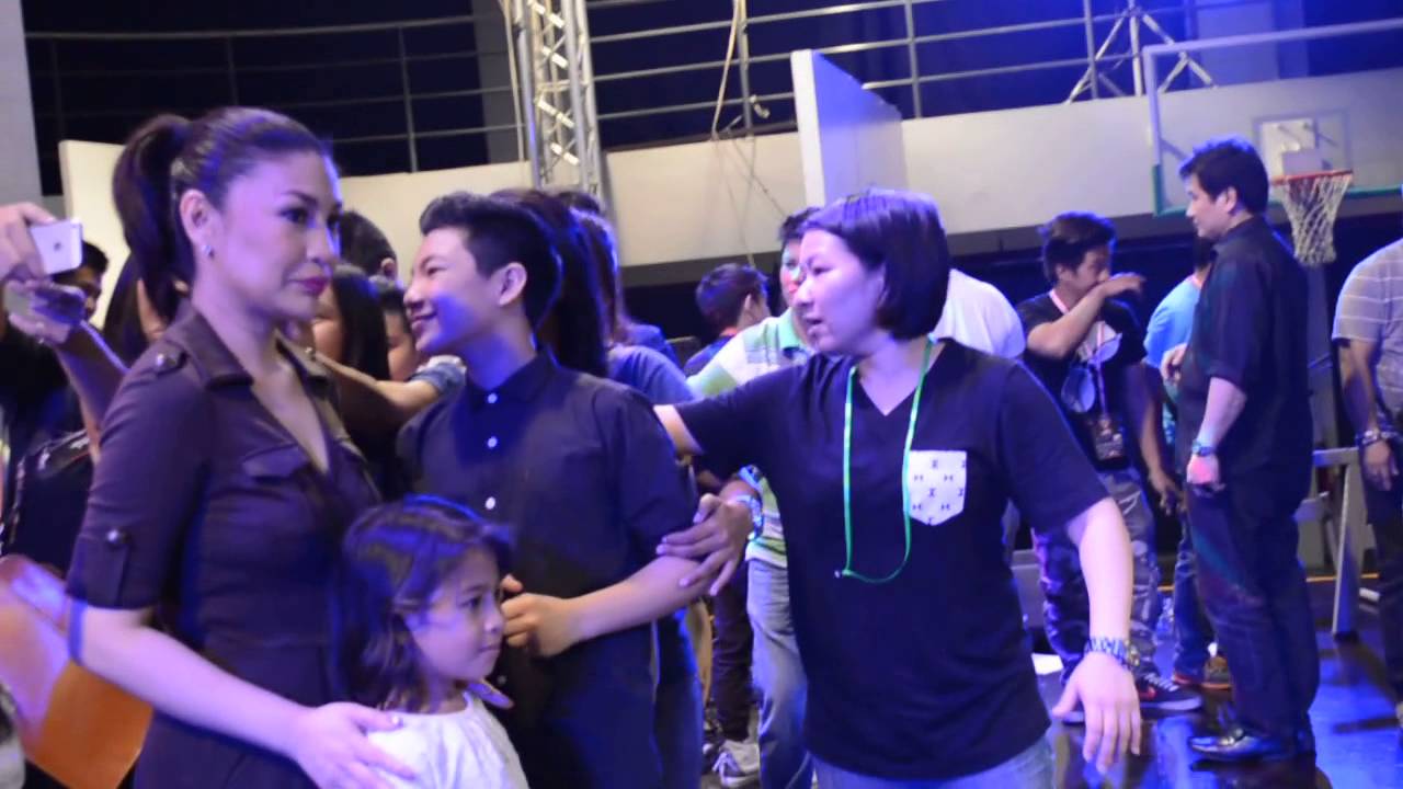 AUF Pampanga - 34/37 - Meet & Greet 대런 에스판토 - 보이스 키즈 필리핀 - YouTube