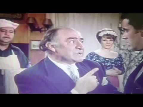 Ali şen eski papuçları