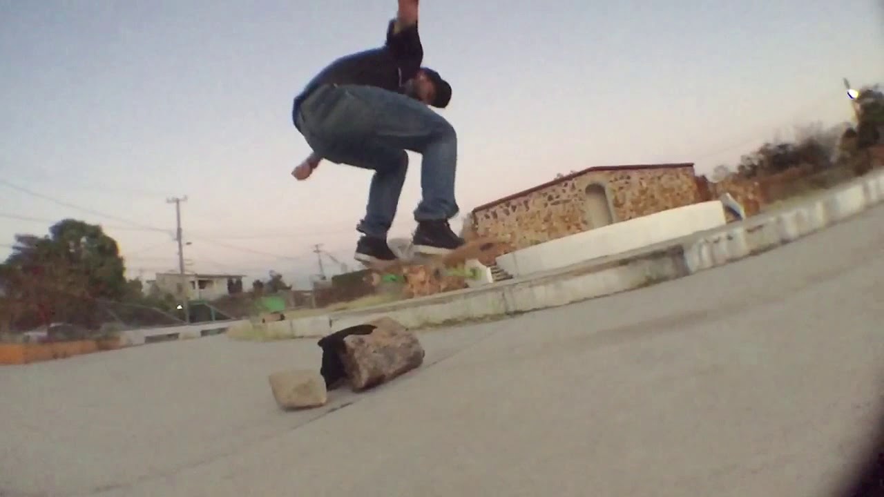 Ollie slow motion - YouTube